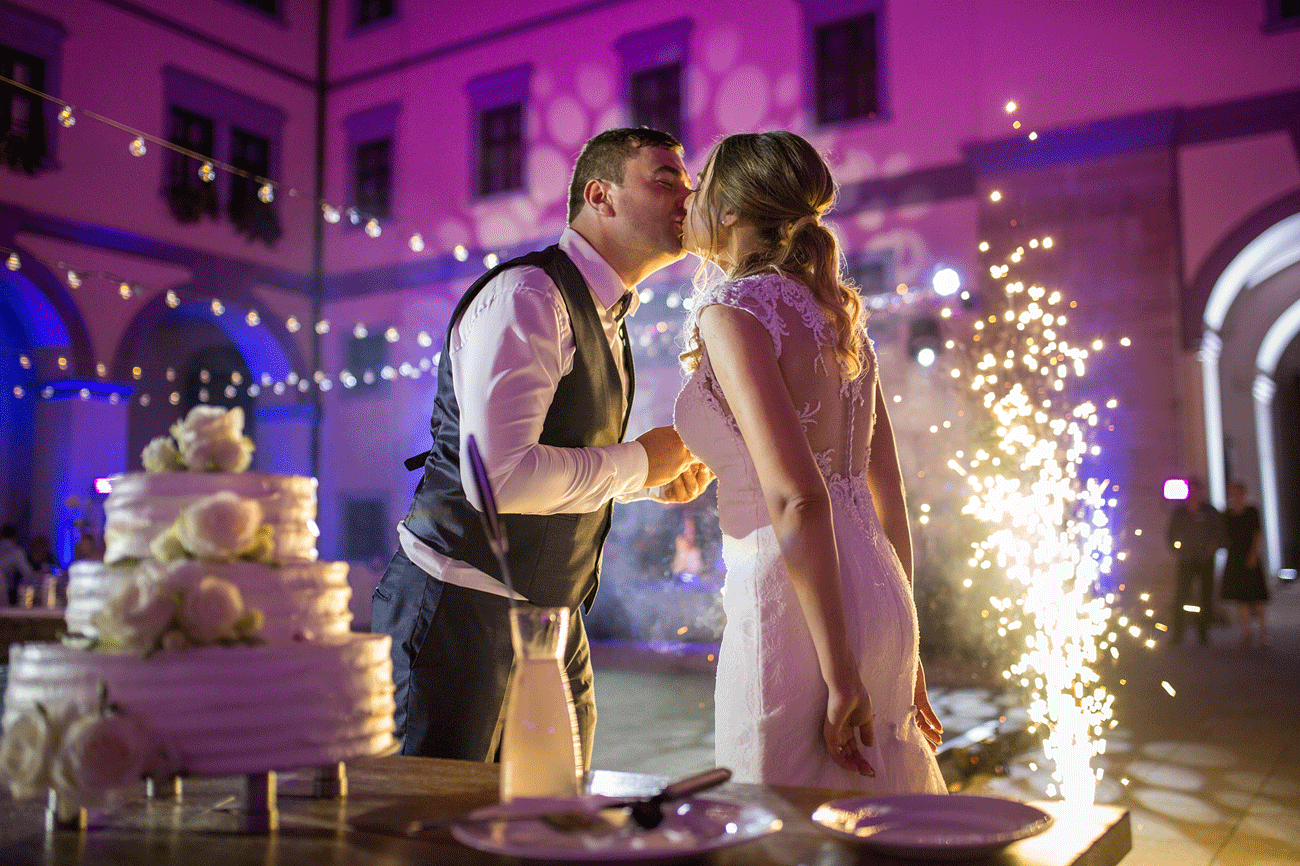 Bazinga- rasvjeta i efekti – Wedding virtual